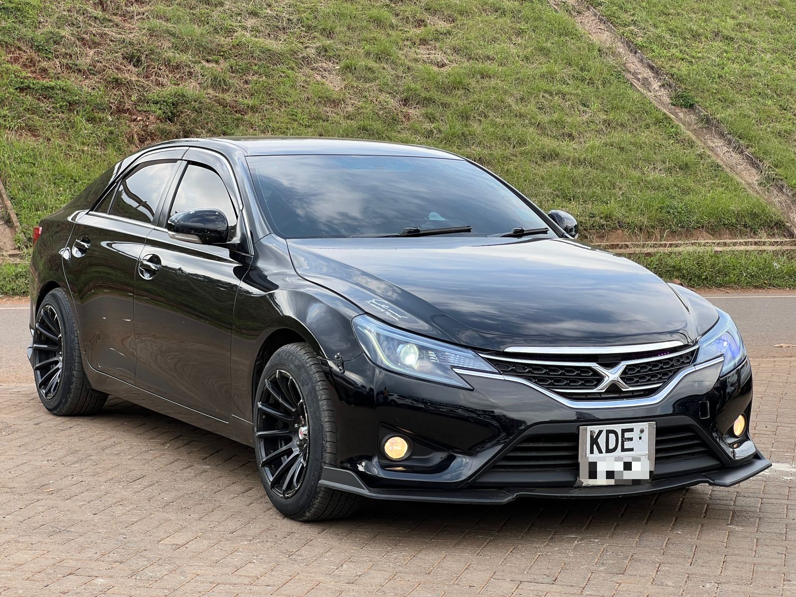 Toyota Mark X original image, kaiandkaro.com