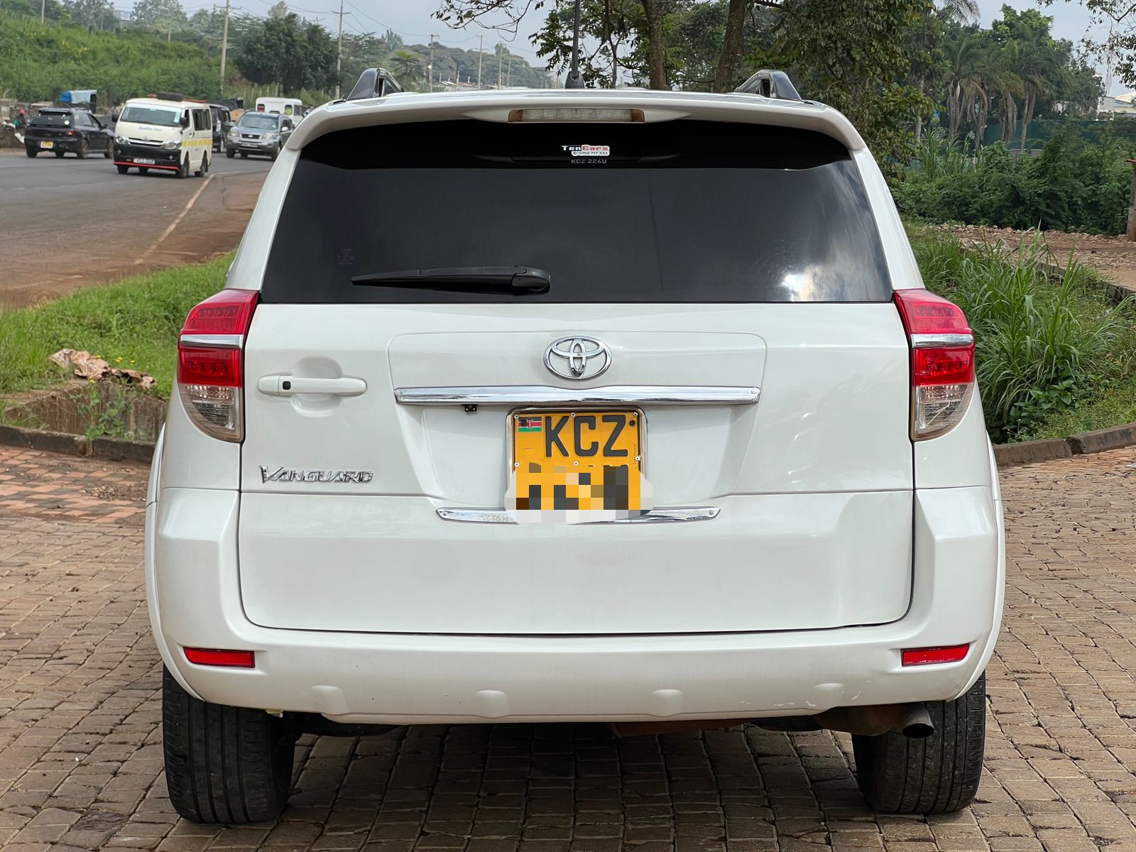 Toyota Vanguard original image, kaiandkaro.com