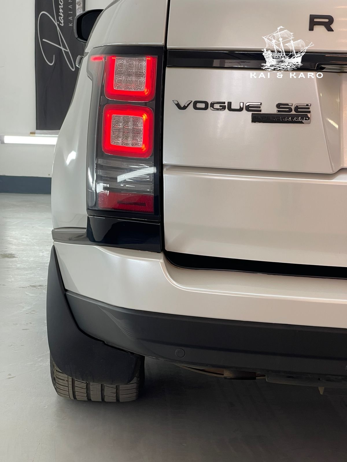 Range Rover Vogue SE original image, kaiandkaro.com