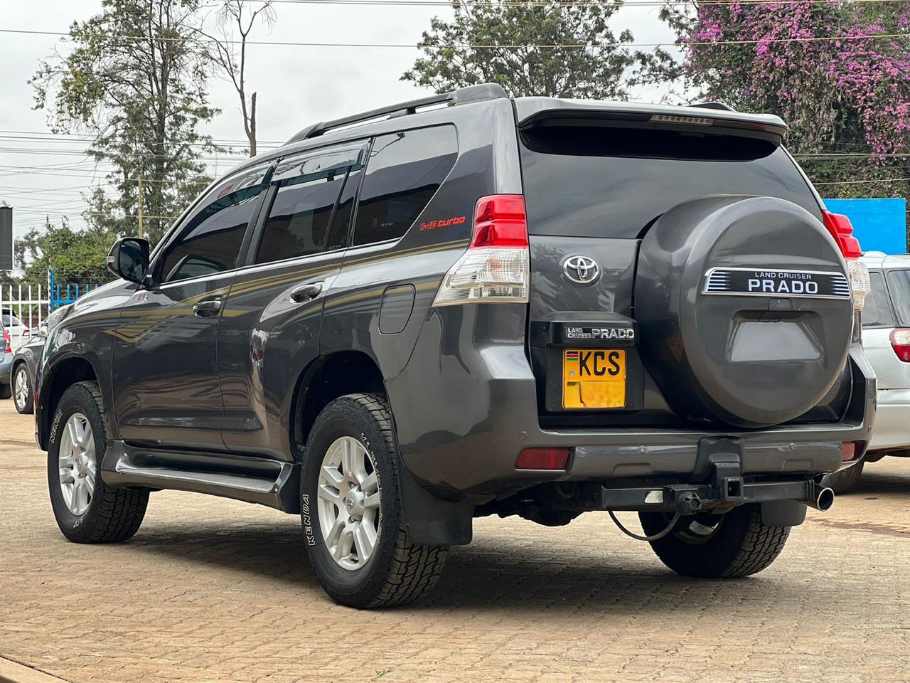 Toyota Kakadu Prado J150 original image, kaiandkaro.com