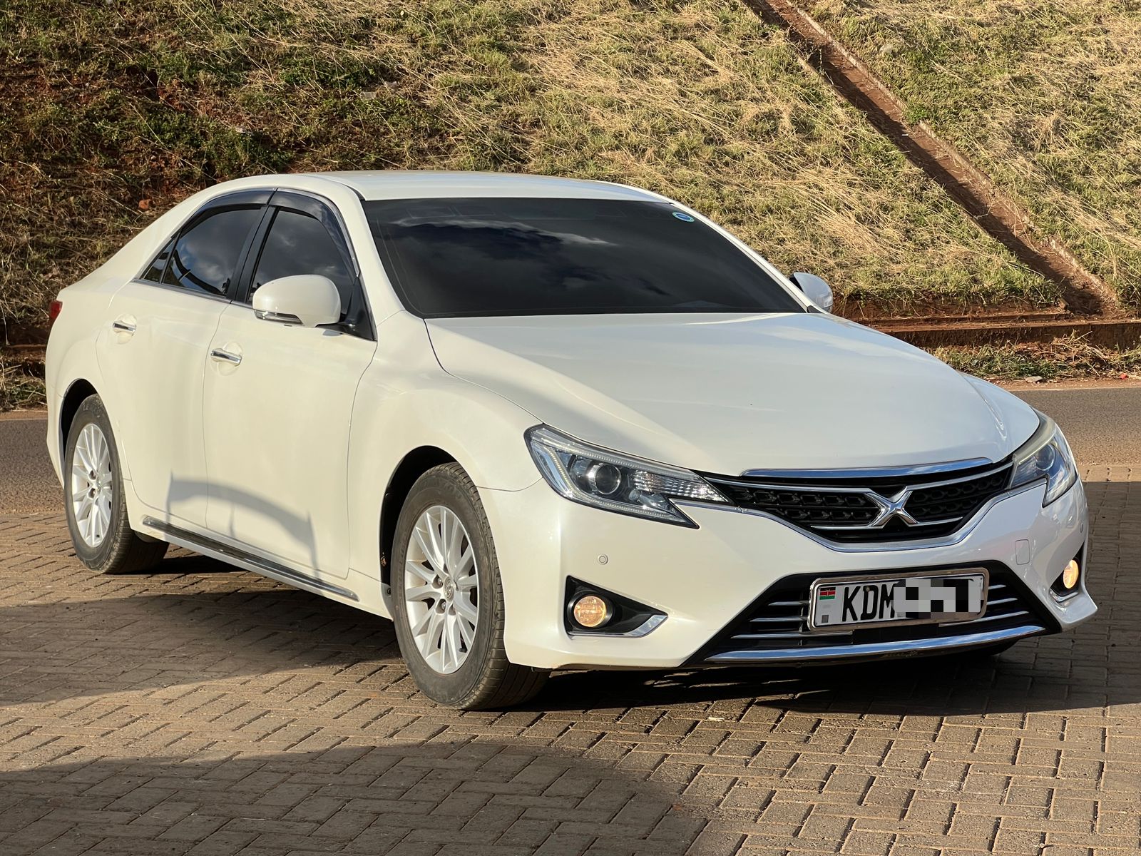 Toyota Mark X original image, kaiandkaro.com