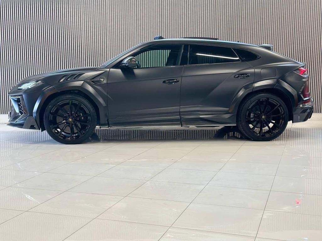 Lamborghini Urus original image, kaiandkaro.com