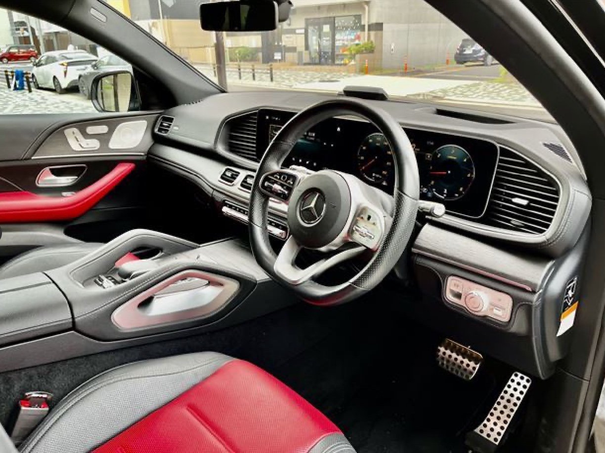 Mercedes Benz GLE 400d original image, kaiandkaro.com