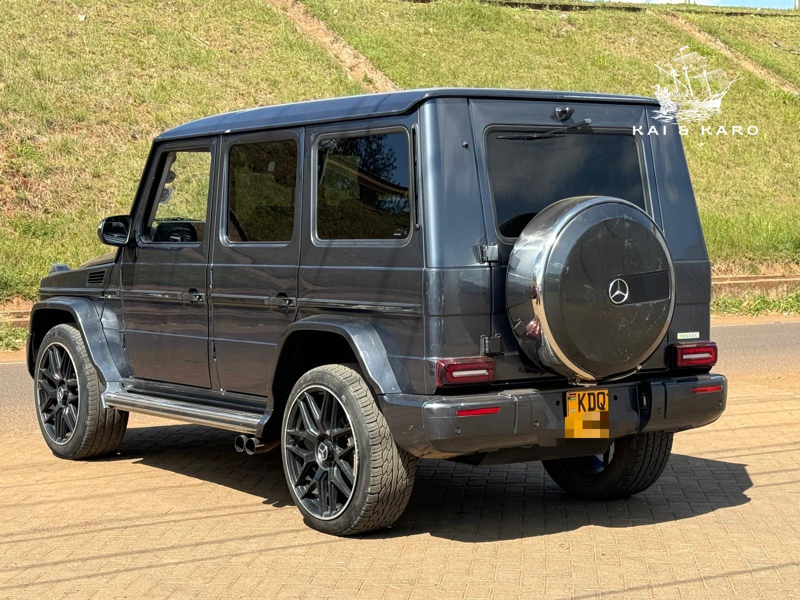 Mercedes G350D original image, kaiandkaro.com