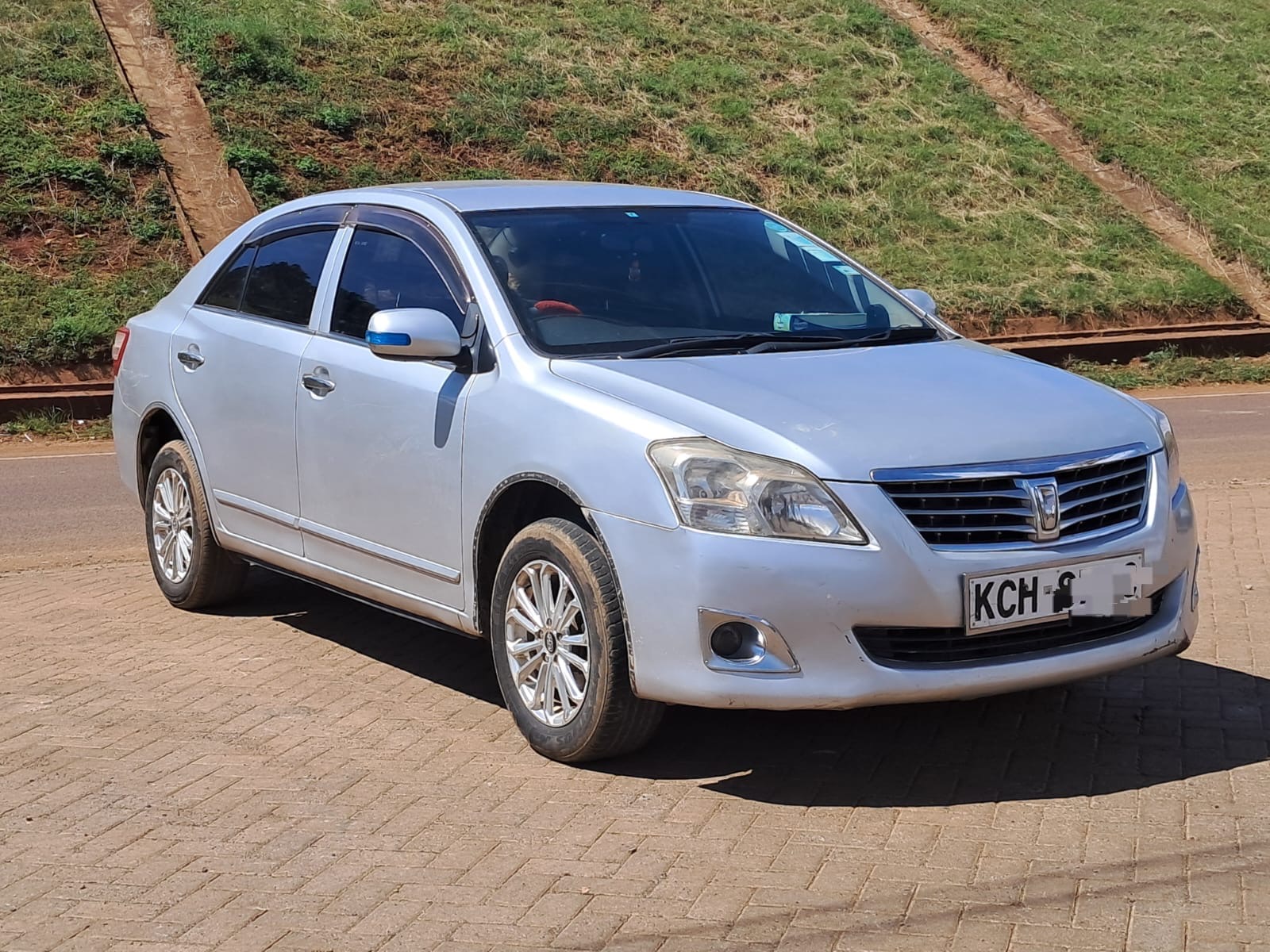 Toyota Premio original image, kaiandkaro.com