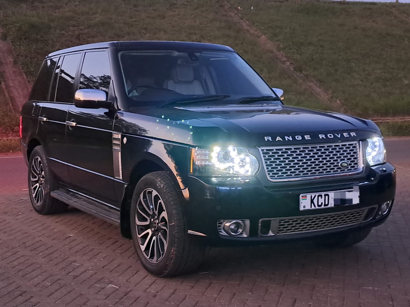 Range Rover Vogue | Kai & Karo | Car Dealership Kenya | New & Used Cars ...