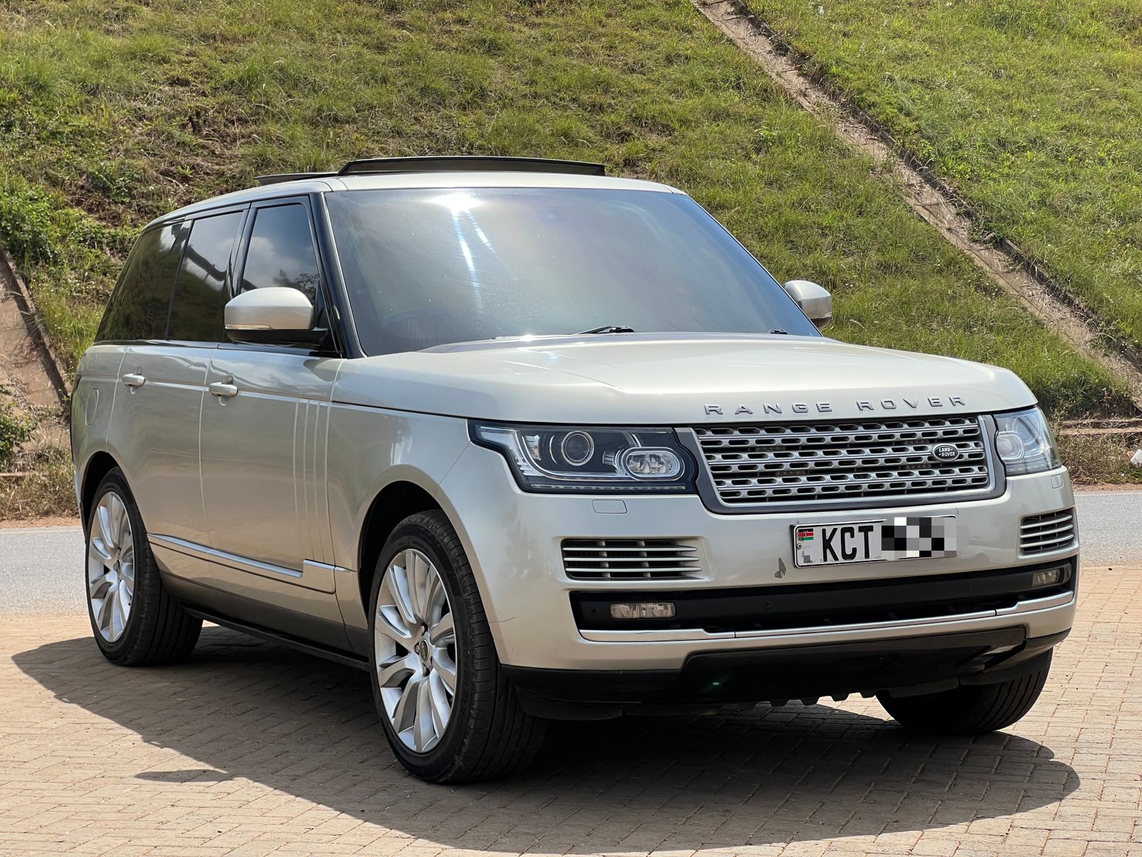 Range Rover Vogue | Kai & Karo | Car Dealership Kenya | New & Used Cars ...