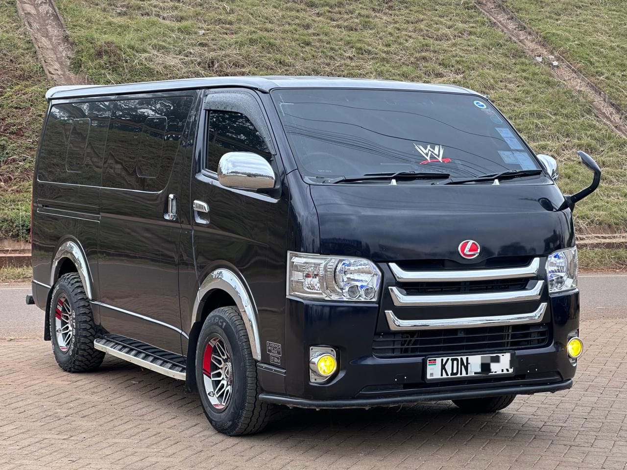 Toyota Hiace | Kai & Karo | Car Dealership Kenya | New & Used Cars for Sale