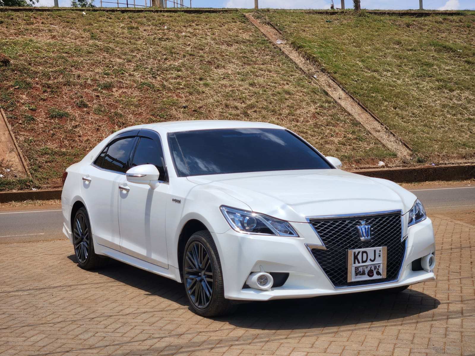 Toyota Crown Hybrid | Kai & Karo | Car Dealership Kenya | New & Used ...