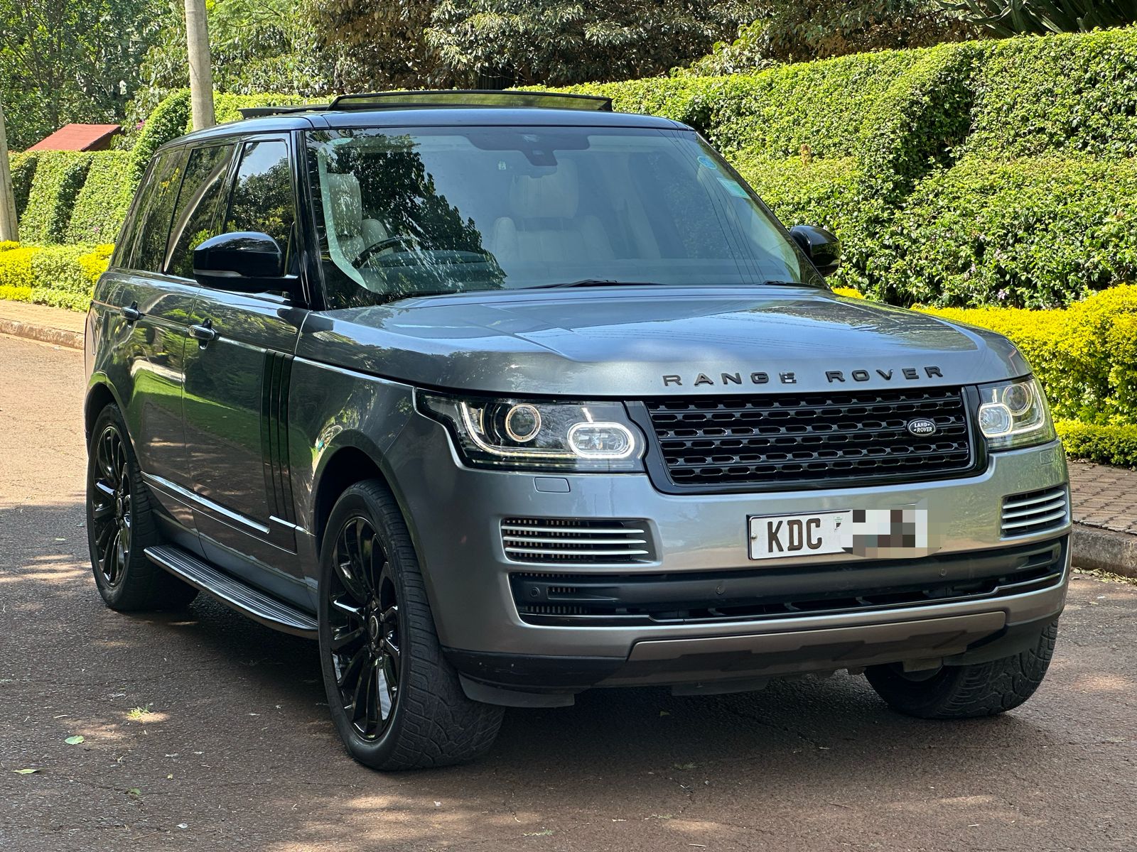 Range Rover Vogue 3.0L TDV6 HSE | Kai & Karo | Car Dealership Kenya ...