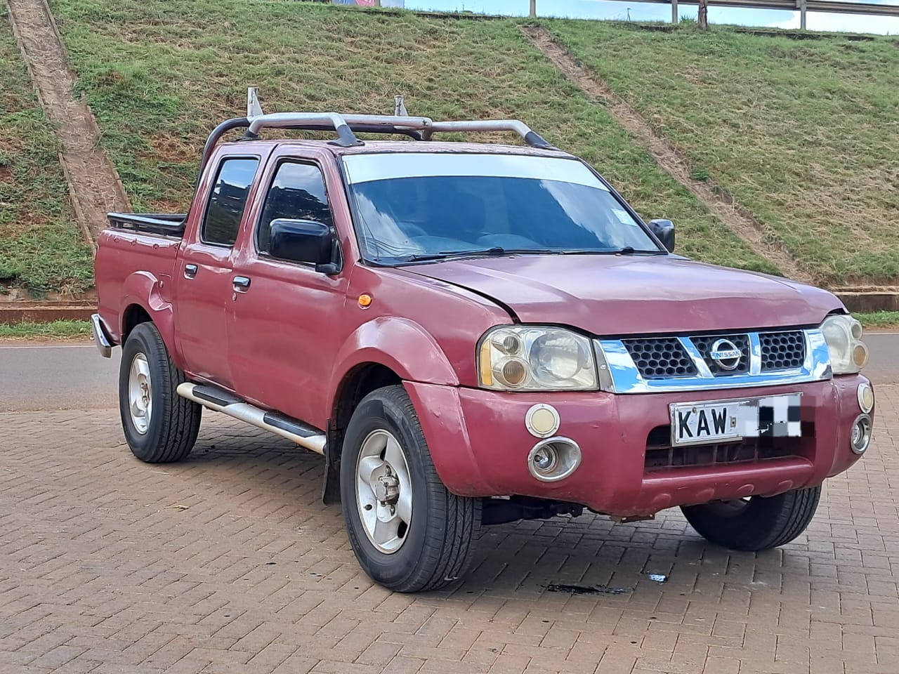 Nissan NP300 Hardbody | Kai & Karo | Khalif Kairo - Car Dealership Kenya