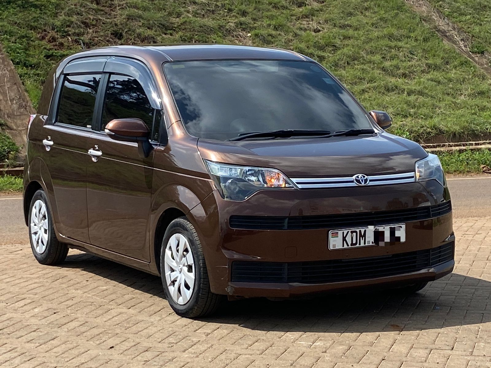 Toyota Spade | Kai & Karo | Car Dealership Kenya | New & Used Cars for Sale