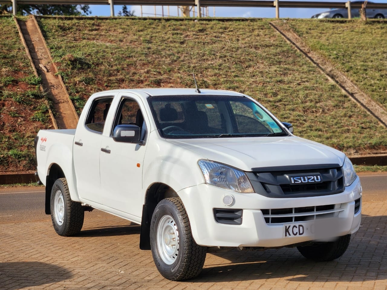 Isuzu DMax | Kai & Karo | Car Dealership Kenya | New & Used Cars for Sale