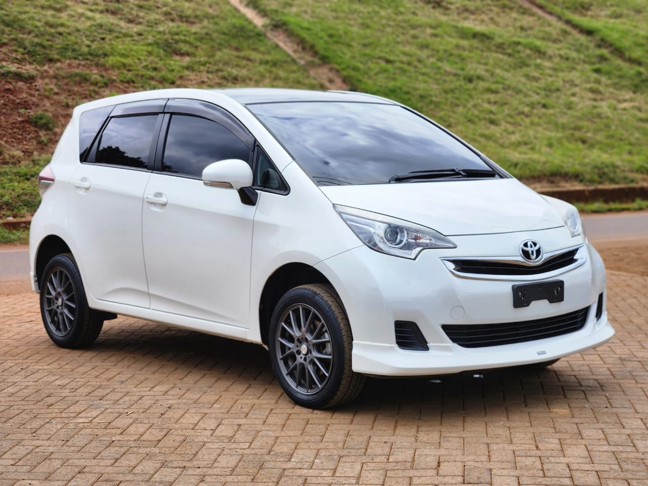 Toyota Ractis | Kai & Karo | Car Dealership Kenya | New & Used Cars for ...