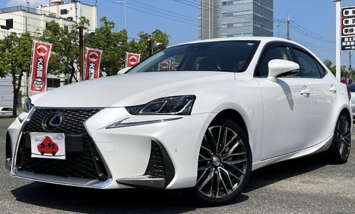 Lexus LS300h | Kai & Karo | Car Dealership Kenya | New & Used Cars for Sale